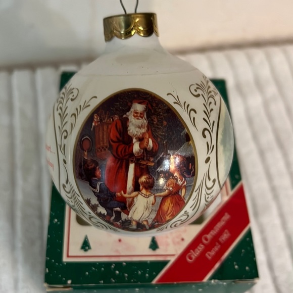 Hallmark | Holiday | Vintage Hallmark Santa Ornament | Poshmark